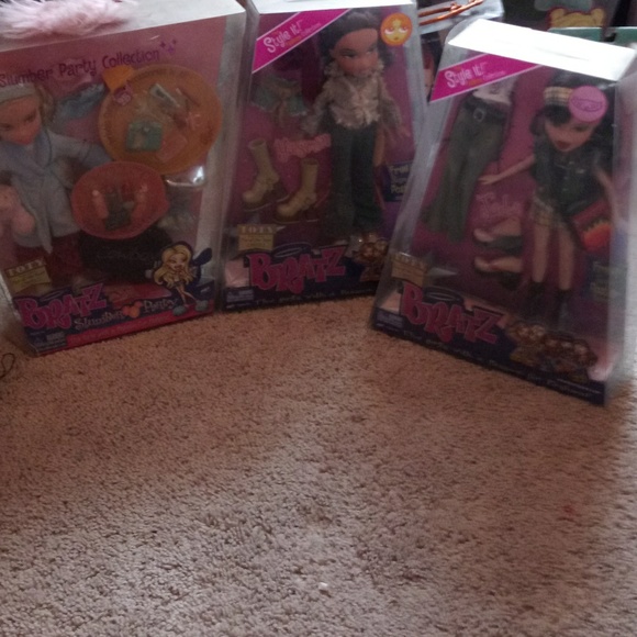 Other | 32 In The Box Bratz Dolls Obo 70 | Poshmark